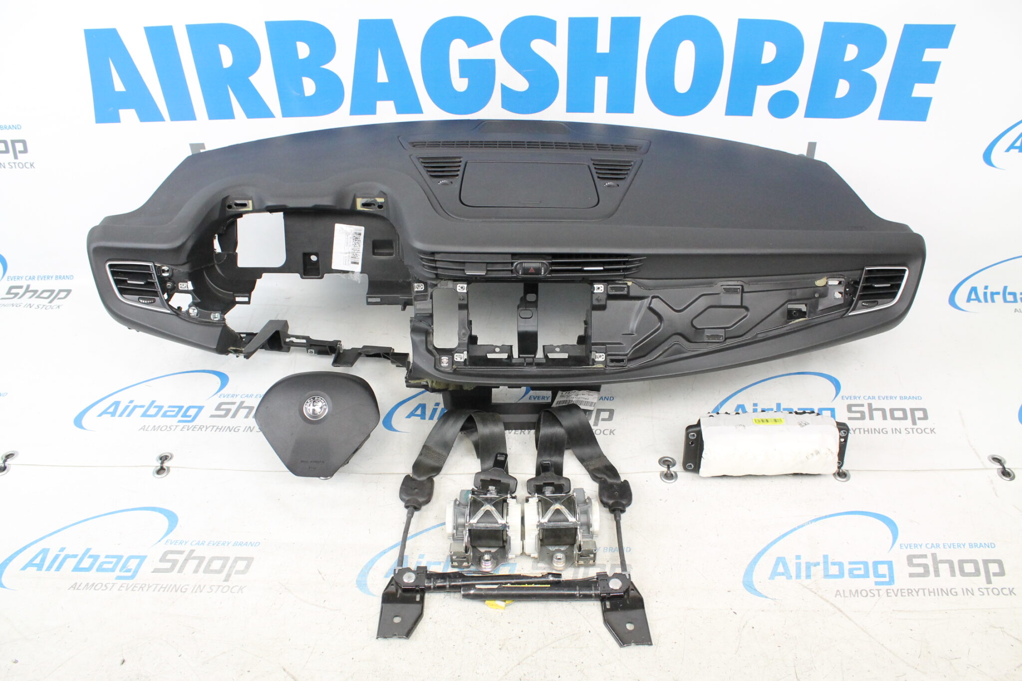 Airbag centralina Alfa Romeo Mito (2012) | Airbag Shop Airbag centralina Alfa Romeo Mito (2012) | Airbag Shop